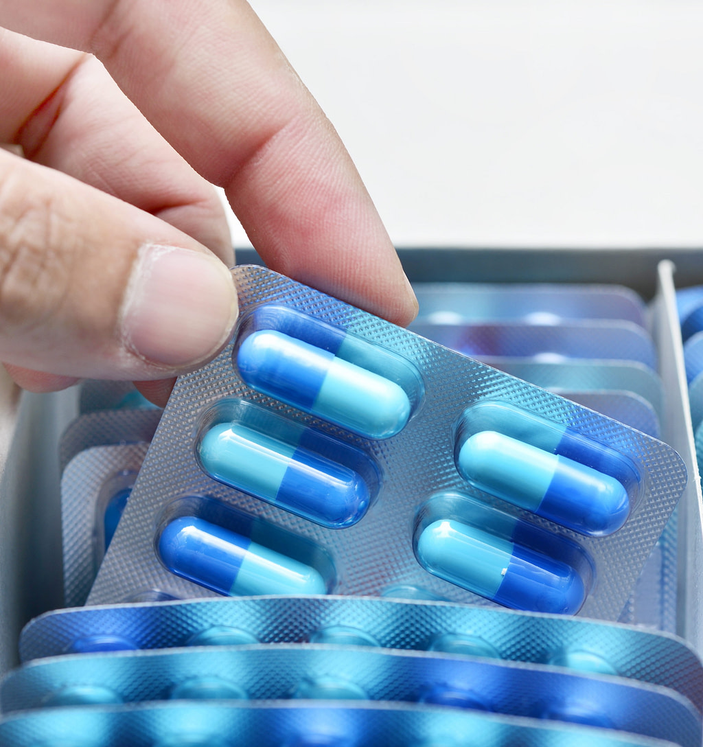 Small blister packaging machine for labs + clinical trials | Sepha